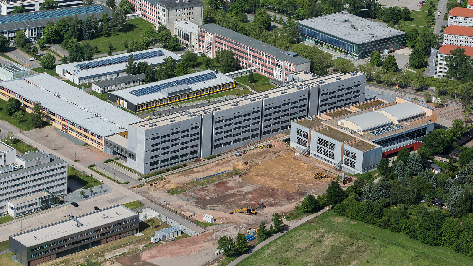 Architektur auf dem Campus, die bewegt | TUCaktuell | TU Chemnitz