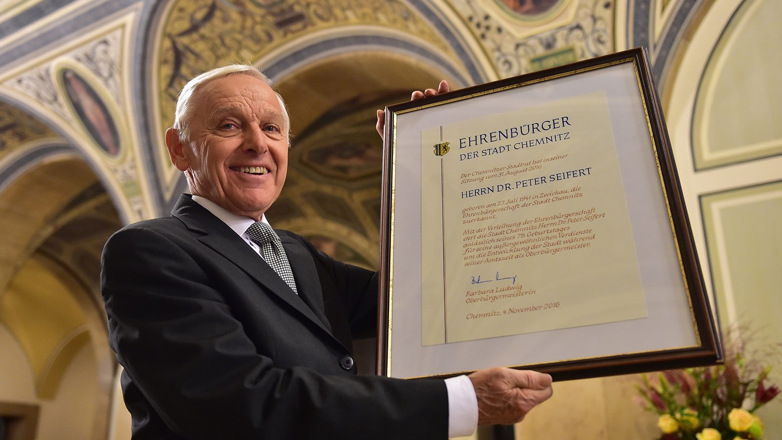Ehrenbürgerschaft der Stadt Chemnitz für Dr. Peter Seifert | TUCaktuell ...