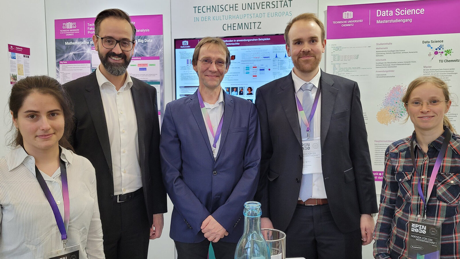 In Focus: Development of Efficient and Explainable Algorithms for the Analysis of Large Data ...